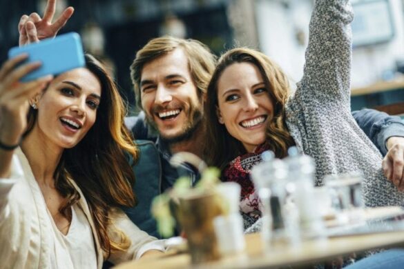 15 Ways To Make Friends In A New City - The Frisky