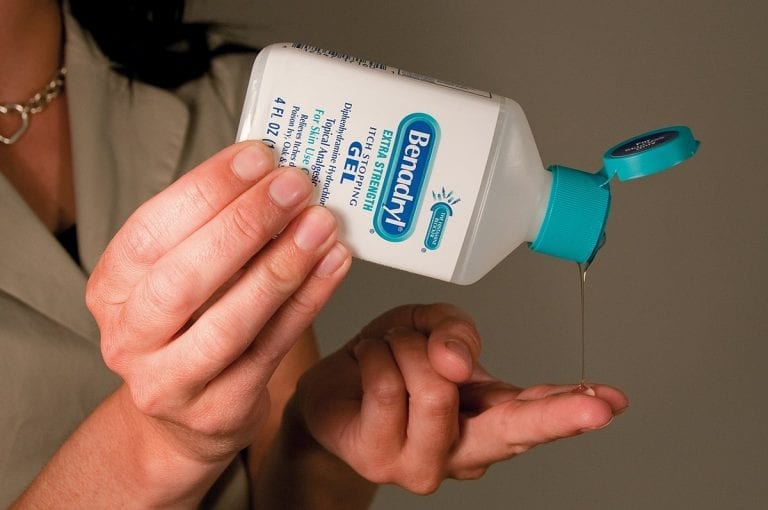 All you need to know about Benadryl (Diphenhydramine) - The Frisky