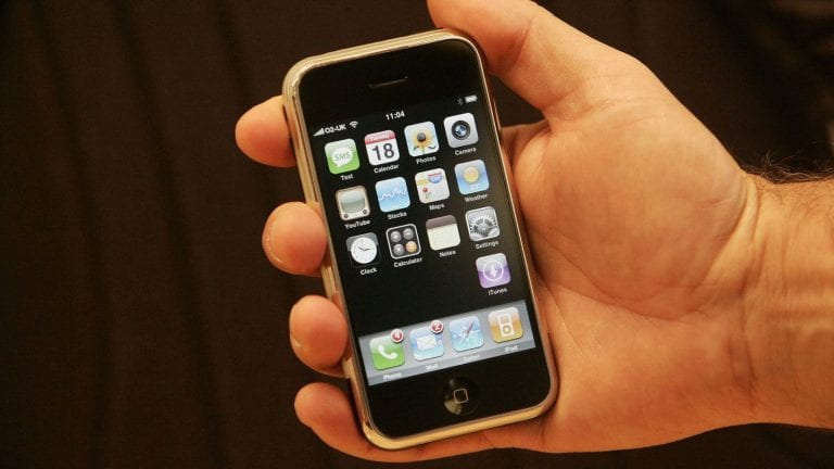 iPhone (1st generation) Full Information - The Frisky