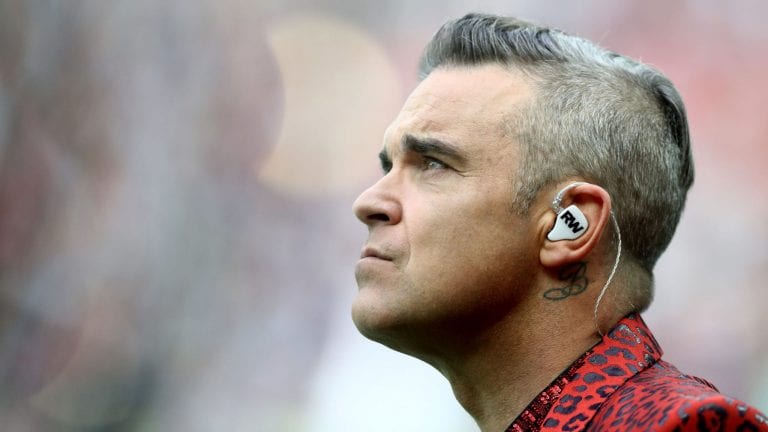 10 Things you May Not Know about Robbie Williams - The Frisky
