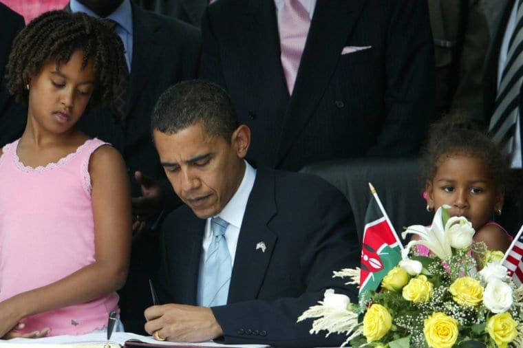 Famous Left-Handed People - The Frisky