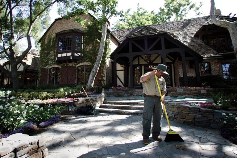 Neverland Ranch of Michael Jackson: How Much is it Worth Today? - The ...