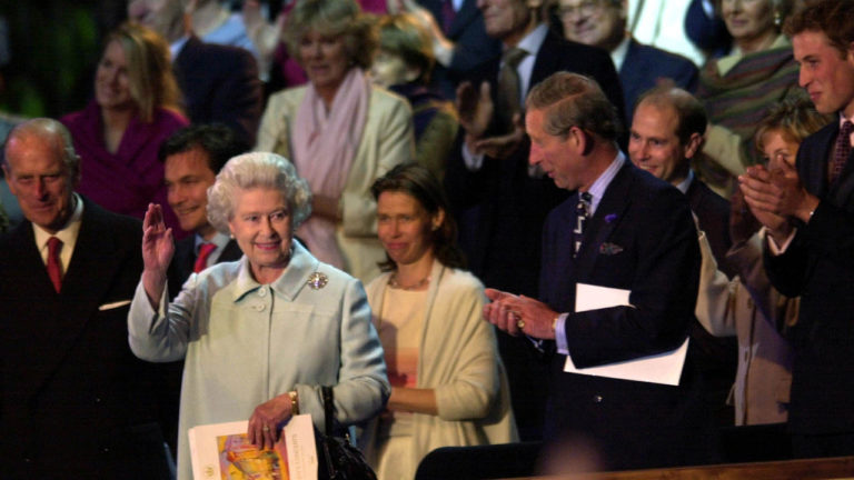 How many languages does Queen Elizabeth II speak? - The Frisky