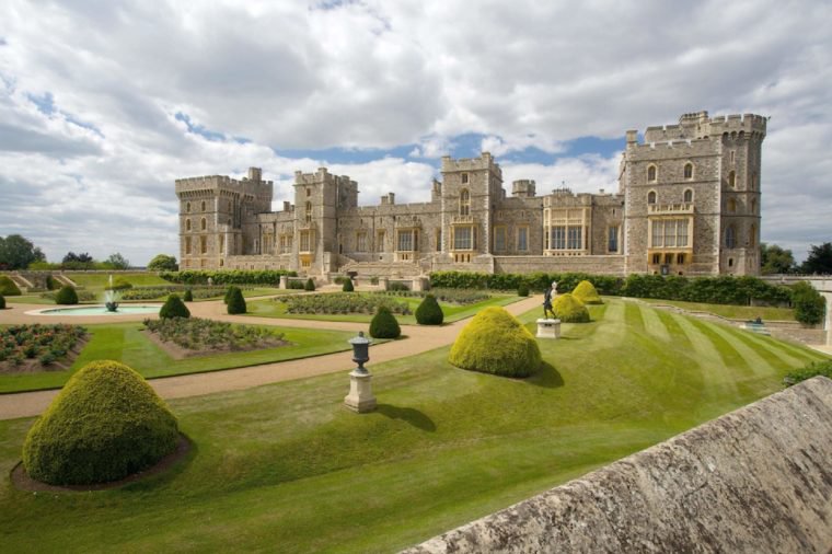 What Are Buckingham Palace s Salaries The Frisky what-are-buckingham-palace-s-salaries-the-frisky