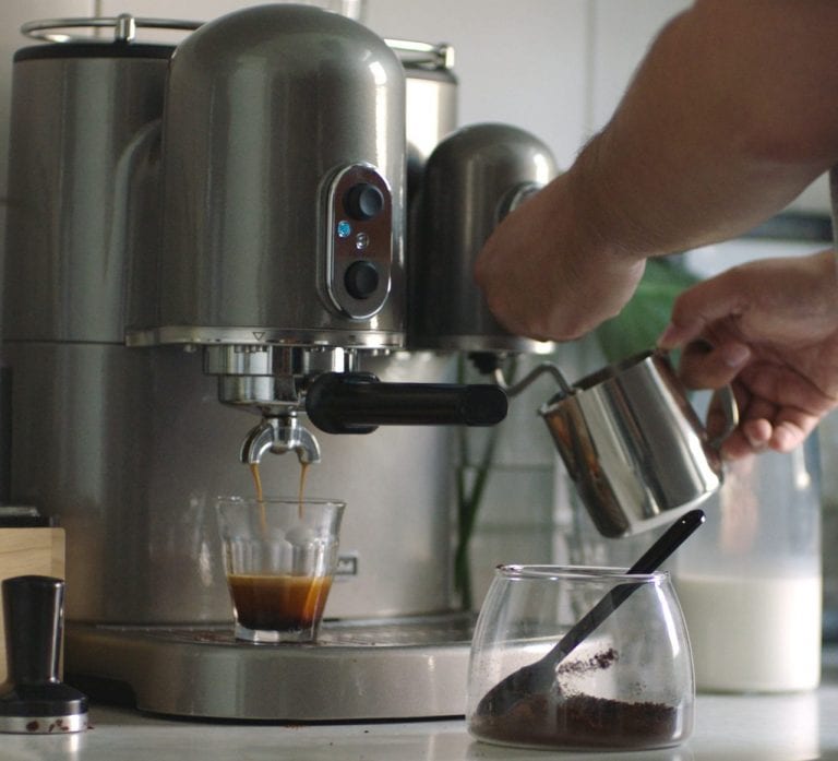 The benefits of owning a Coffee Maker - The Frisky
