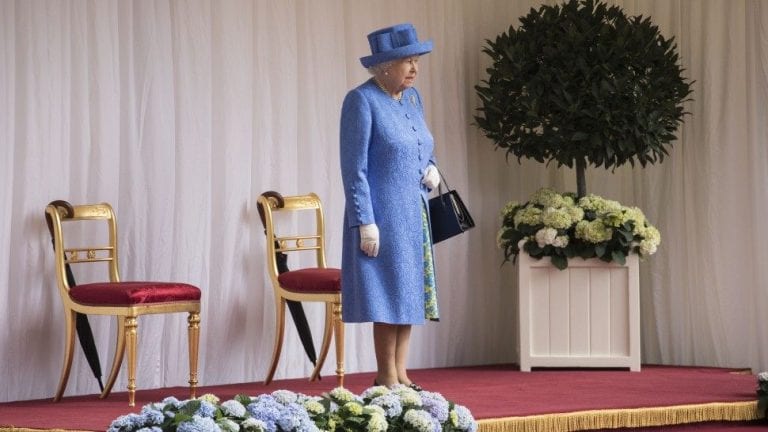 How should you behave if you are lucky enough to meet the Queen? - The ...
