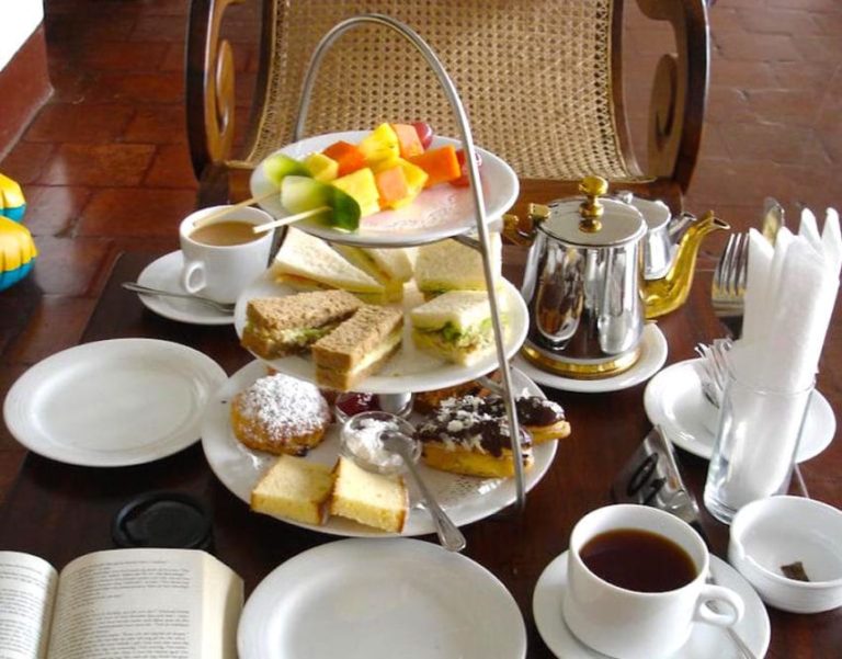 How does one typical day of Queen Elizabeth II look like? - The Frisky