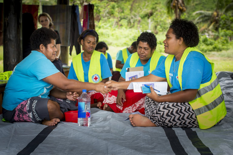 Why is volunteering good and what opportunities are there - The Frisky