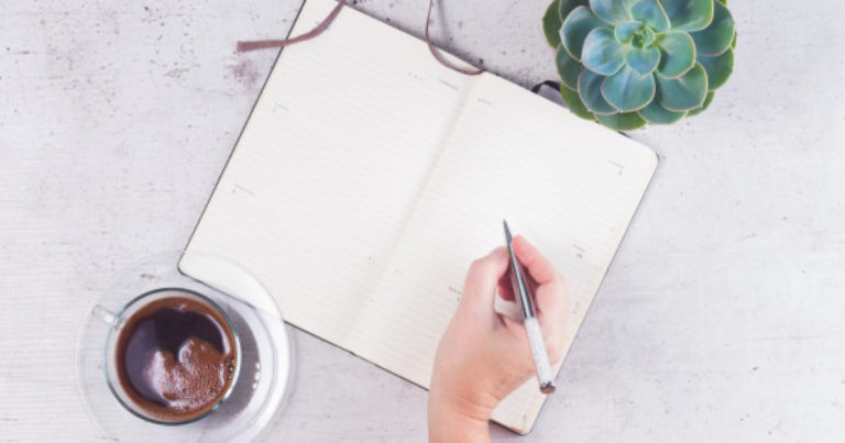 7 Reasons You Ought to Absolutely Begin Keeping a Diary - The Frisky