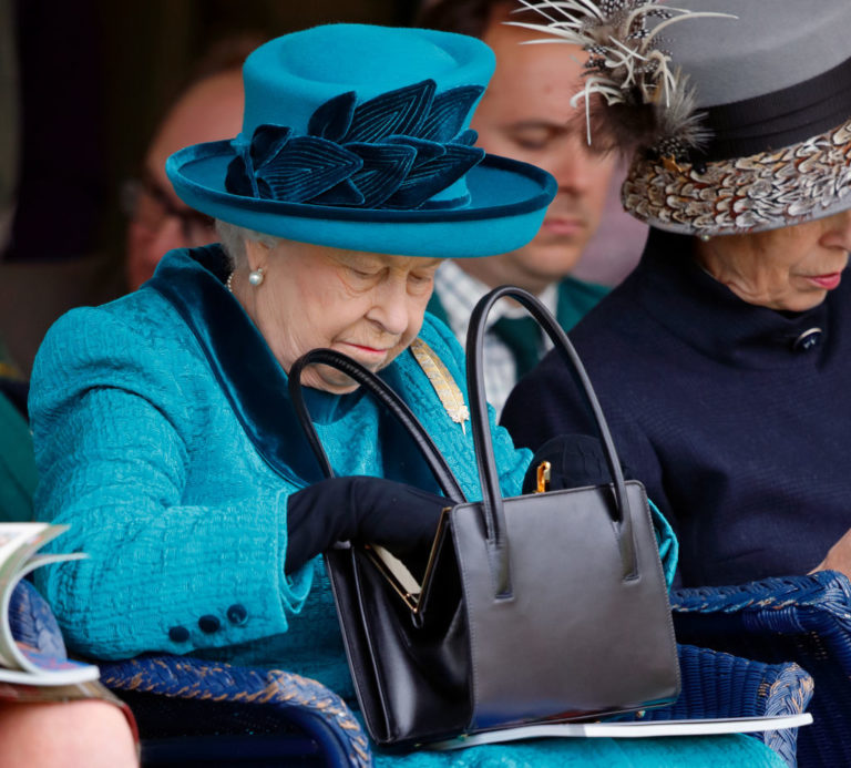 What is in Queen Elizabeth II’s Purse? - The Frisky