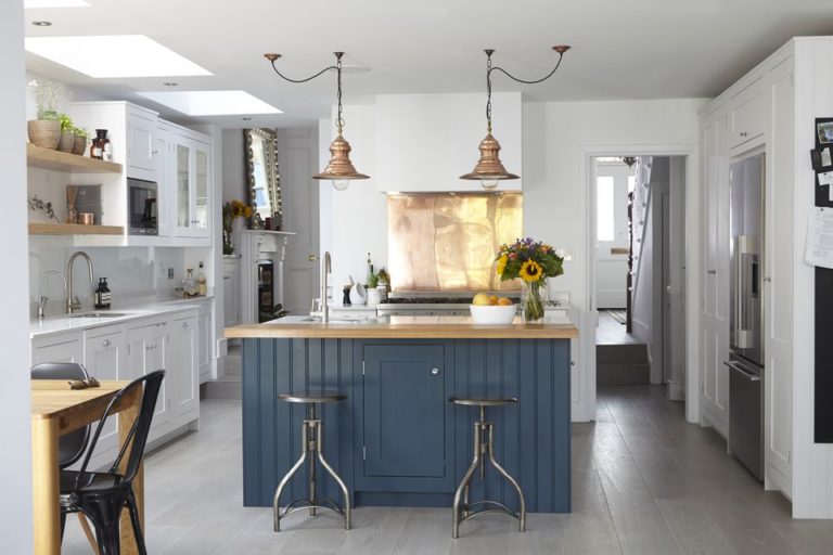 10 Best Modern Farmhouse Kitchen Ideas 2024 - The Frisky