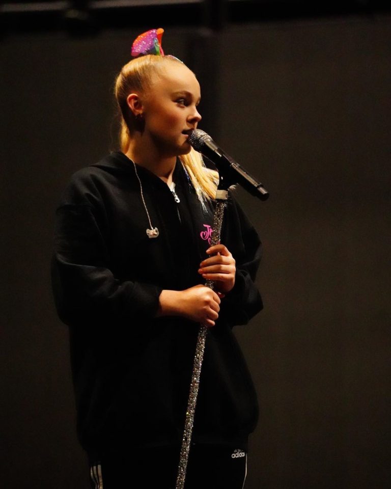 Jojo Siwa Net Worth 2024, Bio, Career, Height - The Frisky