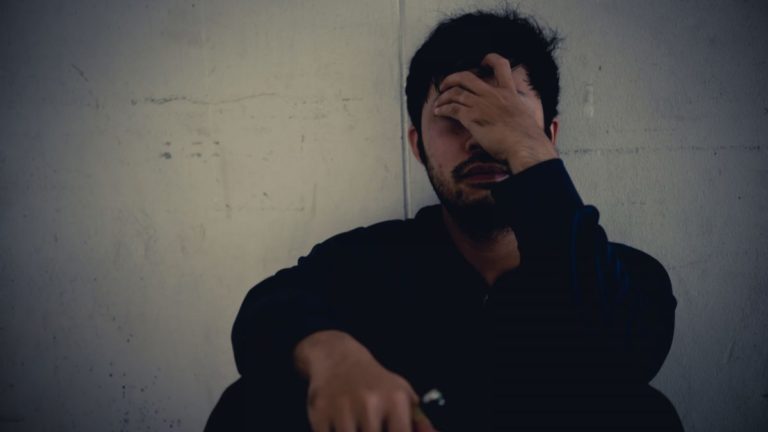 Top 5 Signs of Addiction - The Frisky