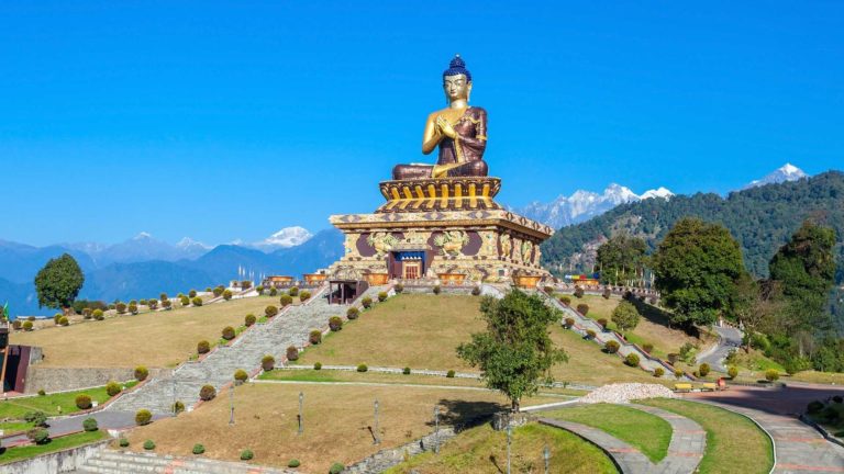 A Comprehensive Guide on Sikkim For First-Time Travellers - The Frisky