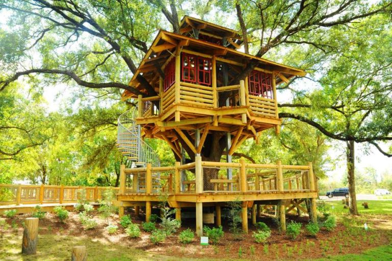 4 Superb Ideas for a Stylish Summer Garden - The Frisky