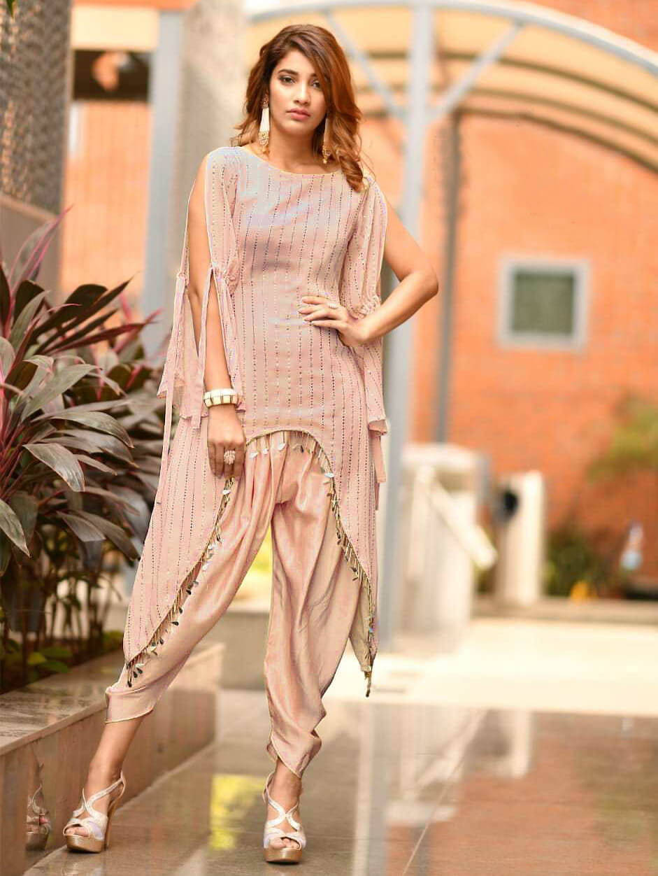 8 Kurti Styles Every Girl Should Own - The Frisky