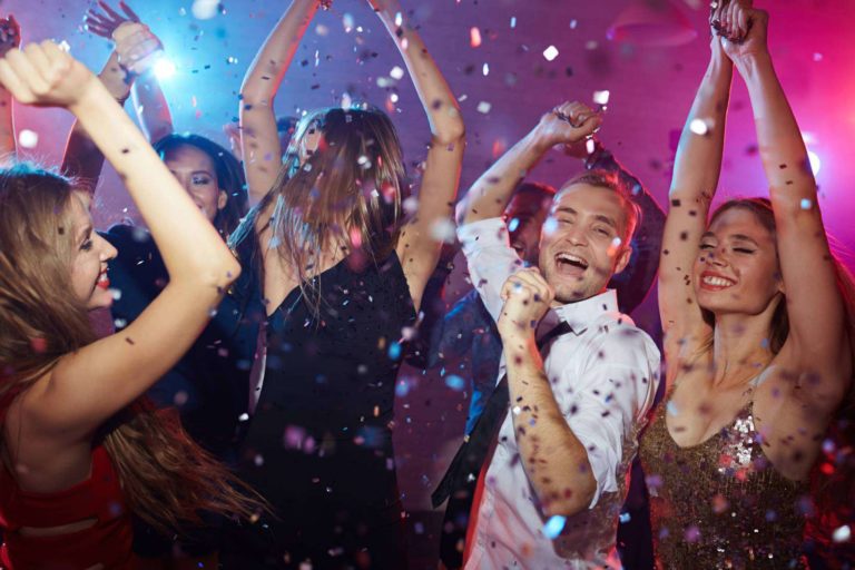 How To Throw A Kick-Ass Party - The Frisky