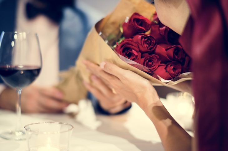 10 Inappropriate Times To Say “I Love You” - The Frisky