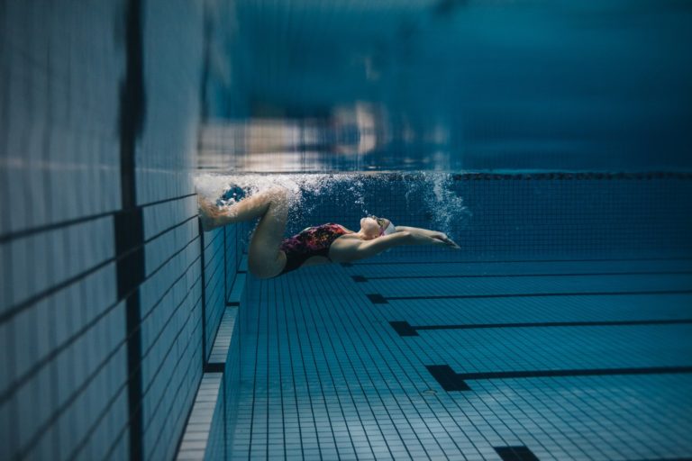 At The Pool? Here Are Some Best Activities For Women - The Frisky