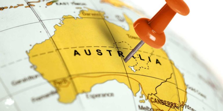 Top 10 Reasons Why You Should Study in Australia! - The Frisky