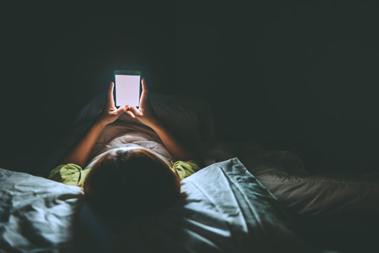 How Screen Time Is Affecting Your Sleep - The Frisky