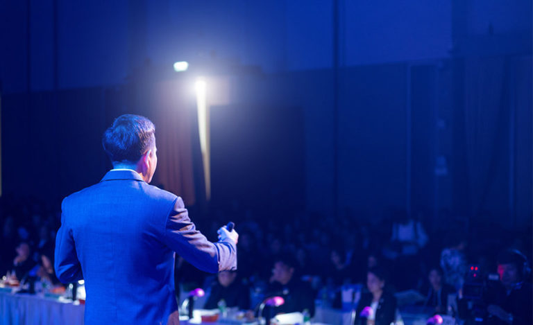 What is a Keynote Speaker? - The Frisky