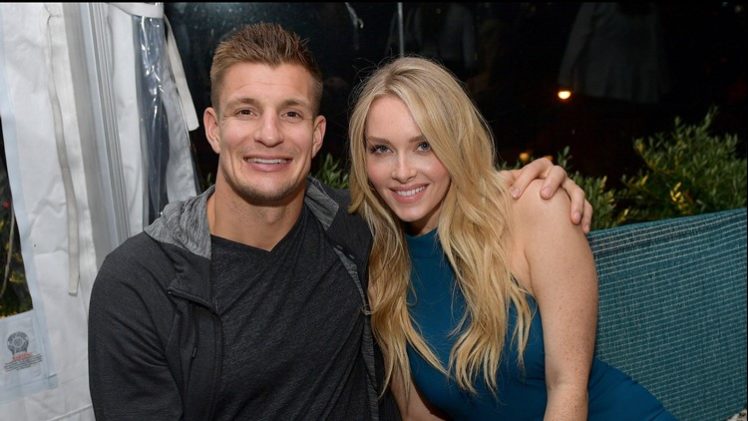 Top 10 Wives of Your Favorite NFL Players - The Frisky