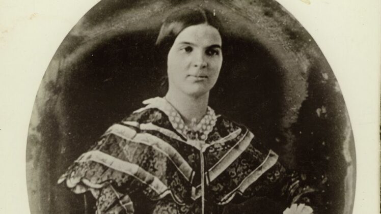 7 Most Famous Female Gamblers in History - The Frisky