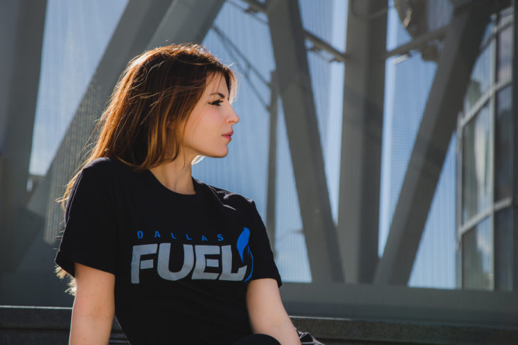 6 Most Popular Female eSports Players in the World - The Frisky