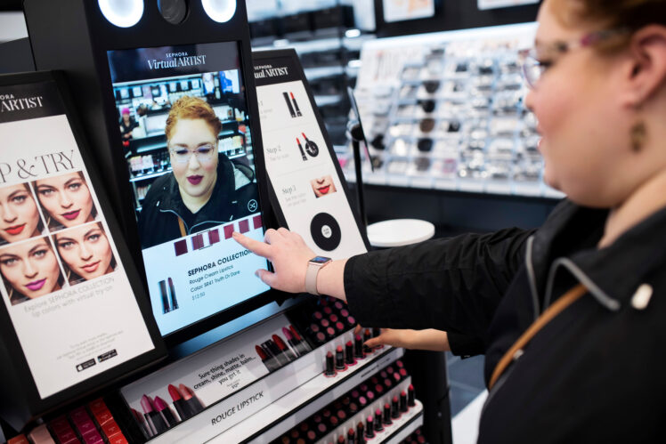 Using Technology to Choose the Right Cosmetics for You - The Frisky