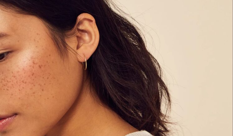 How to Mix and Match Your Earrings? - The Frisky