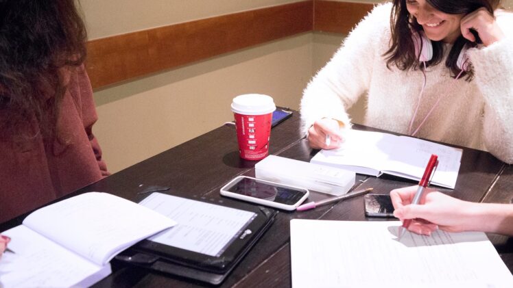 5 Ways to Effectively Study With Your Friends - The Frisky