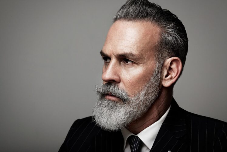 10 Reasons Gray Beards Are Coming Back in Style - The Frisky
