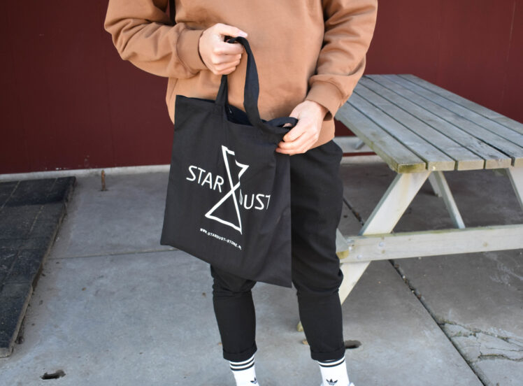 Ultimate Guide to Tote Bags and What Makes Them So Great! - The Frisky