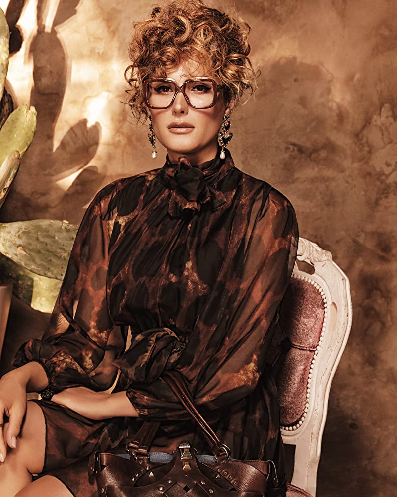 Fariba Rahimi: A Versace Model Who Transformed Into an Entrepreneur and ...