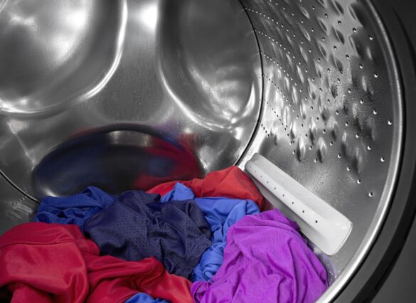 5 Reasons Why You Shouldn't Overload Your Load Washer - The Frisky