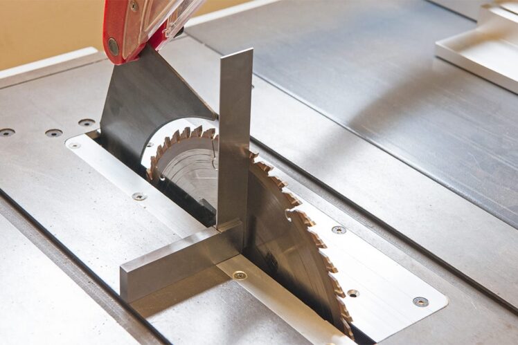 How to Change a Table Saw Blade? - 2024 Guide - The Frisky