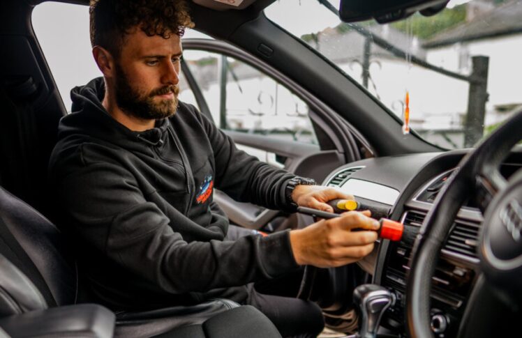 7 Benefits of Using Mobile Valeting Services – 2024 Guide - The Frisky