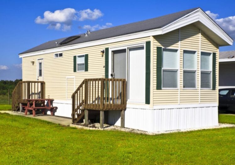 Moving a Mobile Home - How Much Does It Cost to Move? - The Frisky
