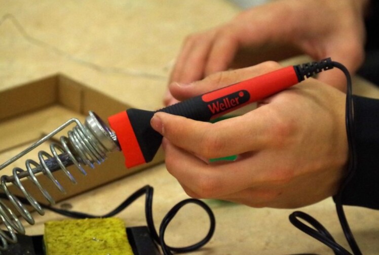 12 Tools That You Will Require In An Electronic Lab - The Frisky