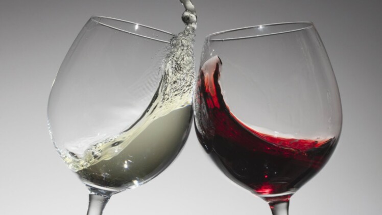 Red Wine Vs White Wine: Which Is Better For Your Health? - The Frisky