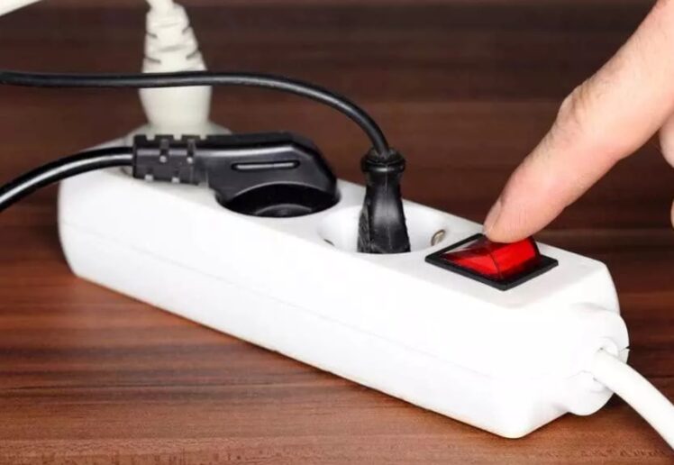 12 Ways to Reduce Electricity Bills in Your Home - The Frisky