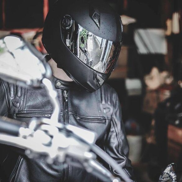 Meet AraQueenBae: How This Model/Artist Found Her Power on Instagram ...