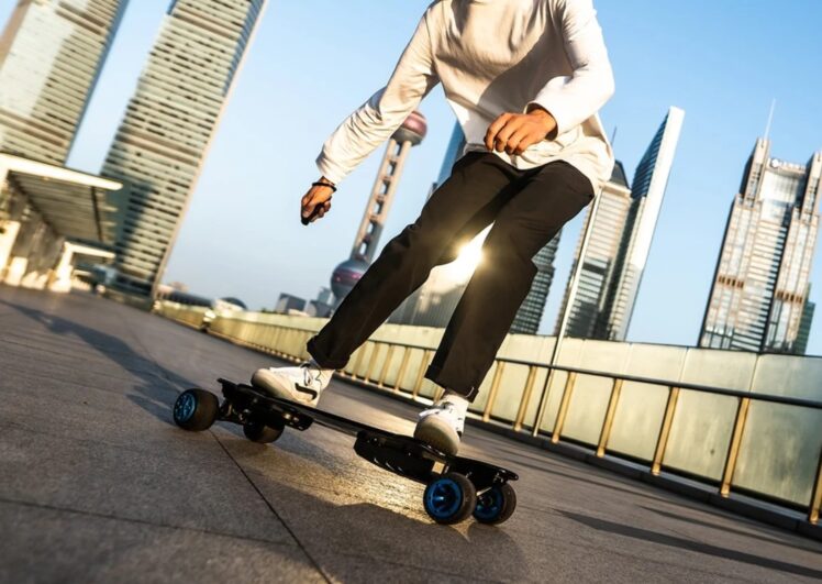 Is It Worth Buying an Electric Skateboard for Commuting? - The Frisky
