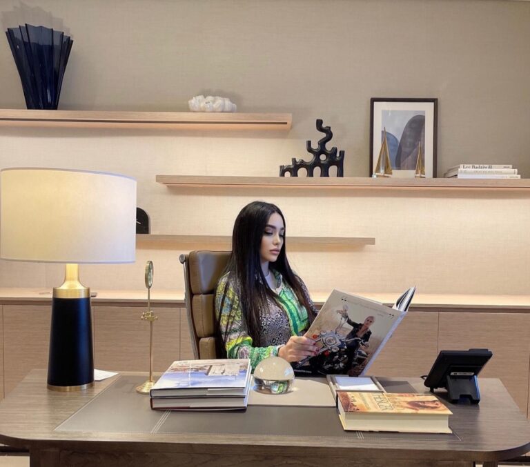 Hasti Mashayekhi, the Youngest Iranian Philanthropist and Supporter of ...
