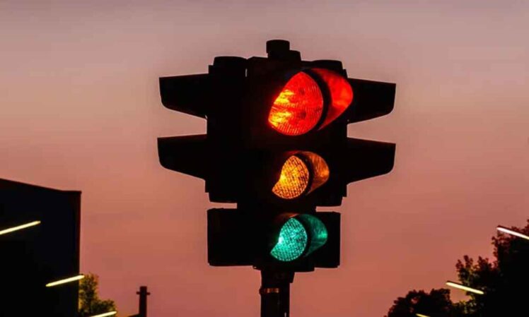 7 Big Problems Associated With Red Light Tickets & Suggested Solutions ...