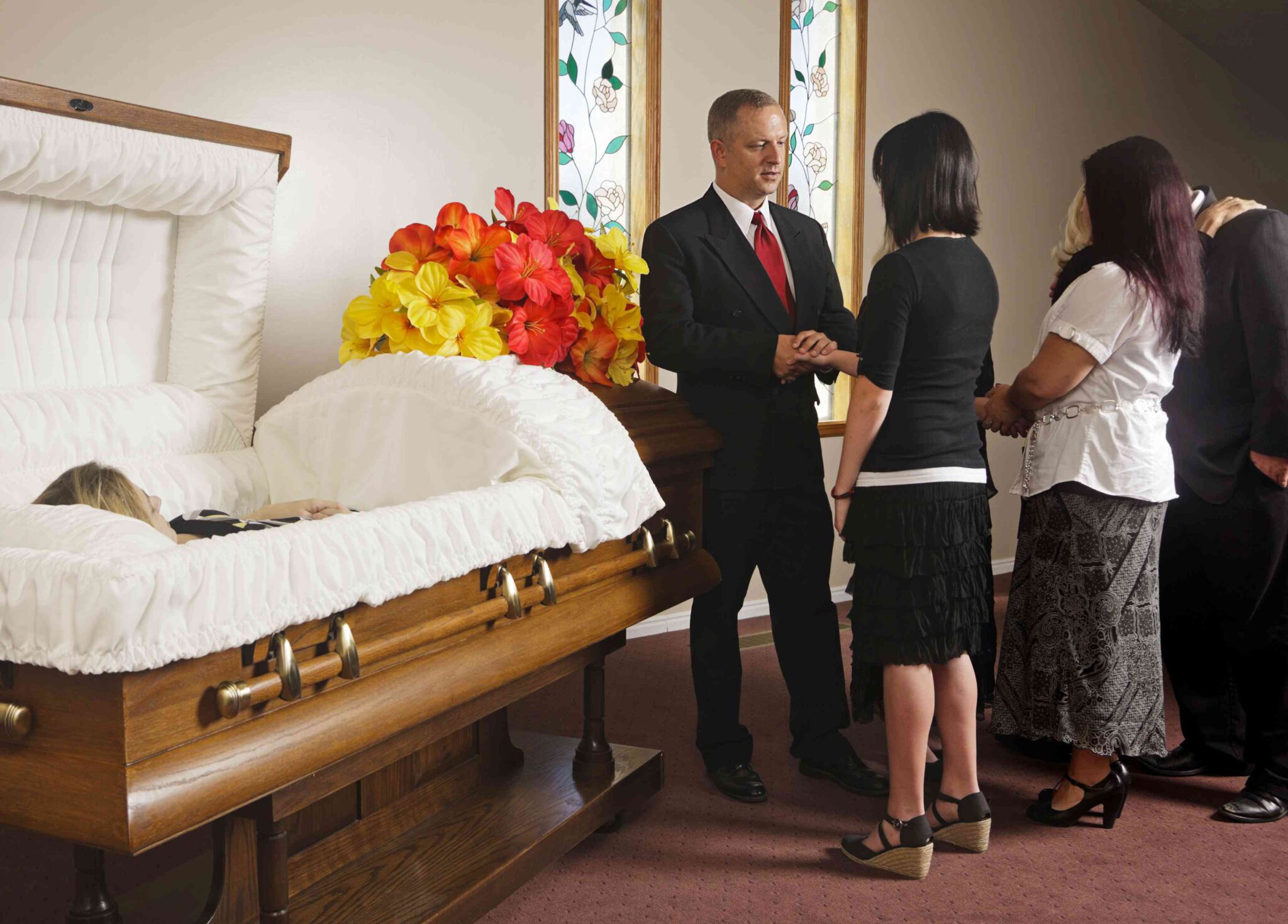 How To Choose A Casket For Your Loved One [A Step By Step Guide] - The ...