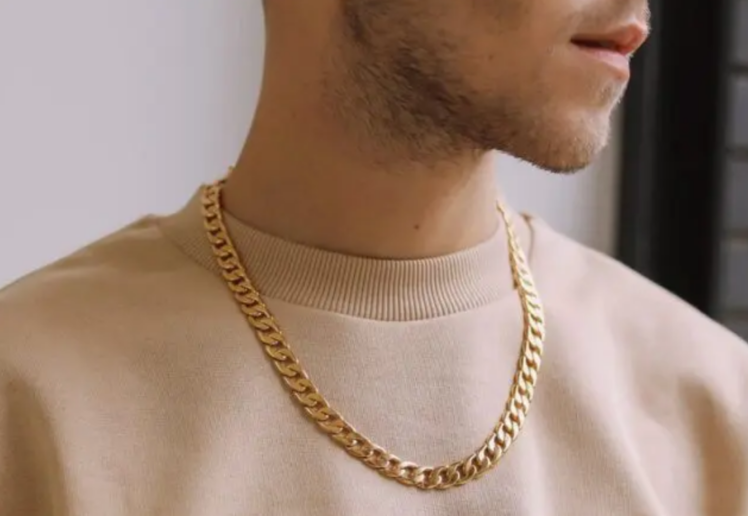 Give Subtle Finishing Touches to Your Outfits With Gold Chains for Men ...