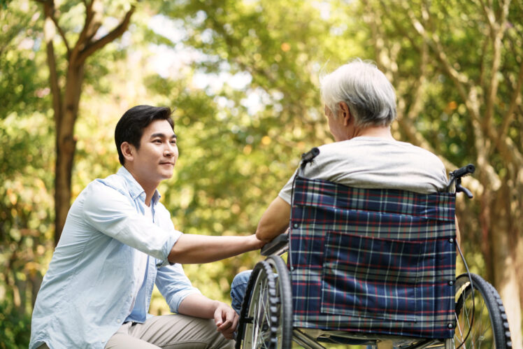 How to Suggest a Retirement Home to an Aging Parent - The Frisky