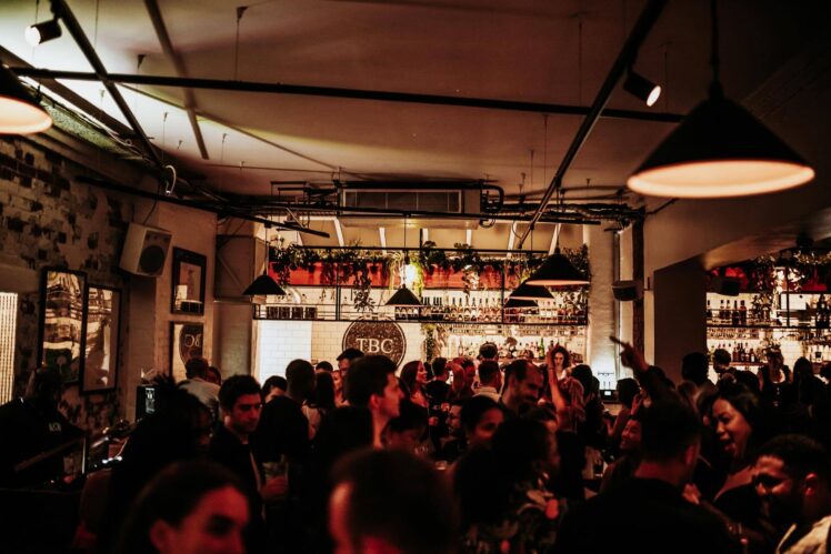 7 Best Places That Are Good for Singles in London - The Frisky
